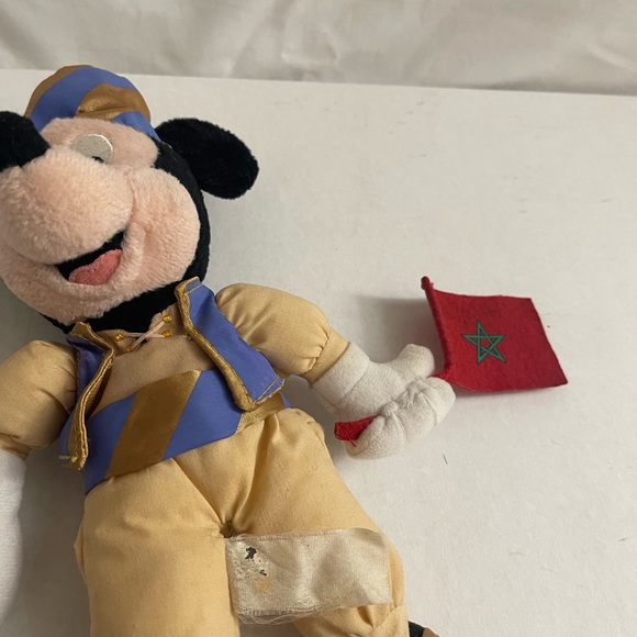 Disney | Other | Vintage Aladdin Mickey Mouse | Poshmark